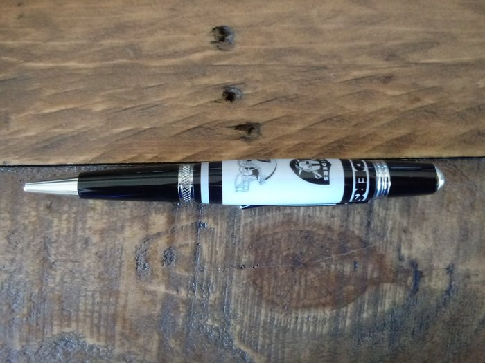 Chrome Sierra Ballpoint Las Vegas Raider Pen :: Jourdains-benchtop ...